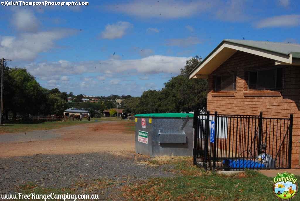Parkes Showground Dump Point (DP) - Full Range Camping Directory